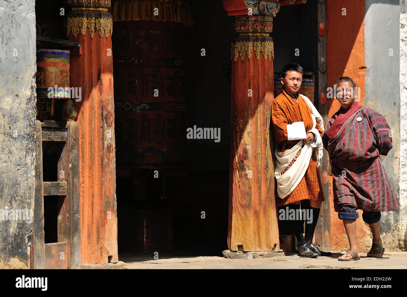 Men in traditional clothes hi-res stock photography and images - Alamy