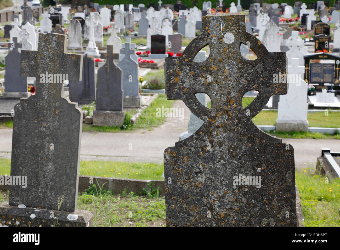Ireland graveyard hi-res stock photography and images - Alamy