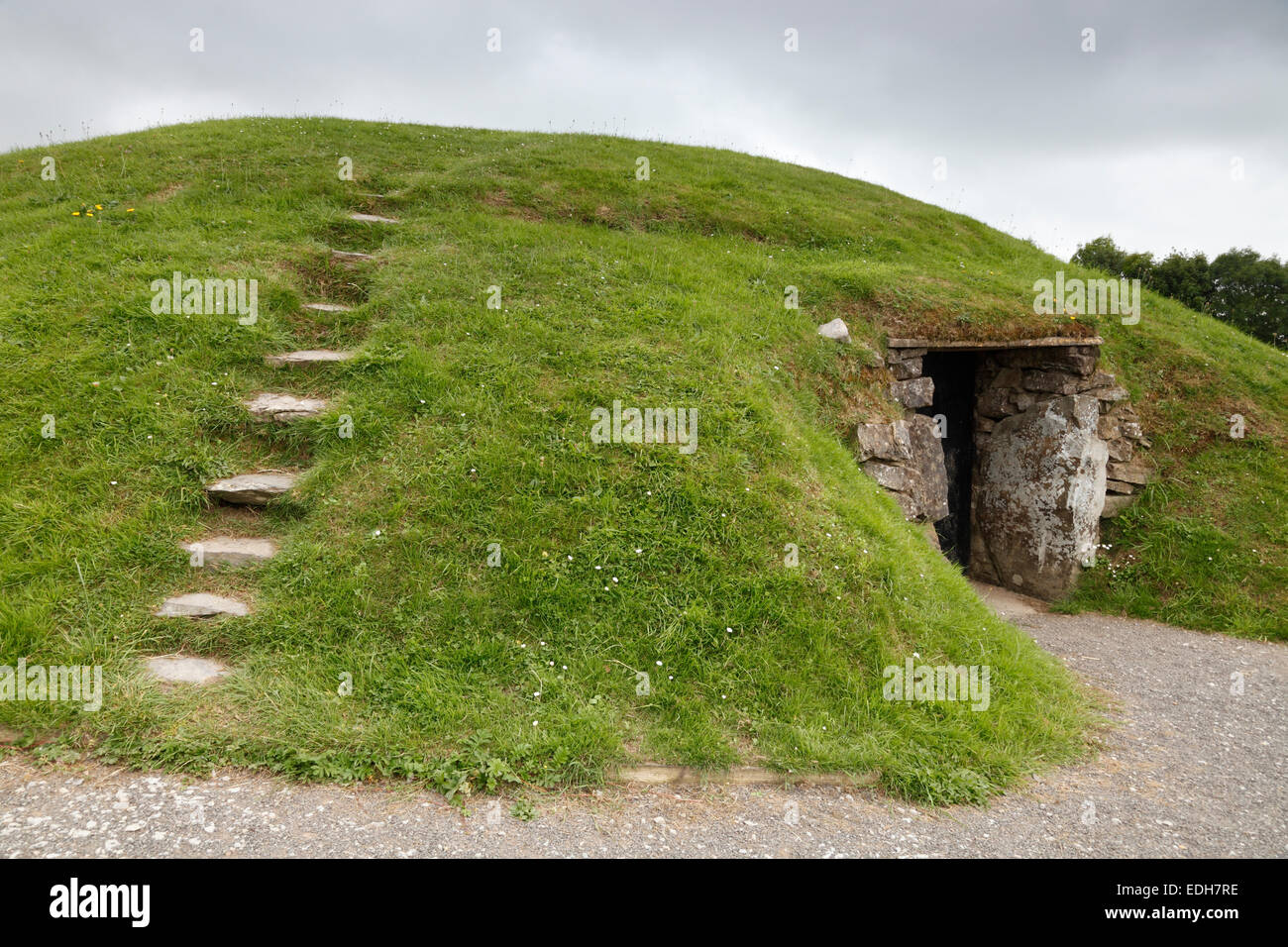 Fourknocks tomb hi-res stock photography and images - Alamy