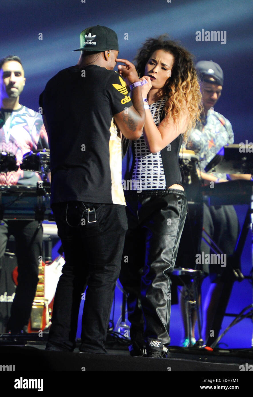 Wireless Festival - Day 1 - Performances - Rudimental ft. Ella Eyre ...