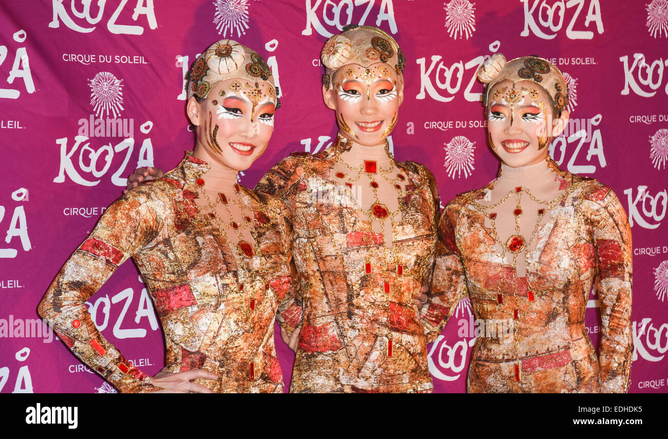 Cirque du soleil dame rantzen kooza premiere royal albert hall hi-res ...