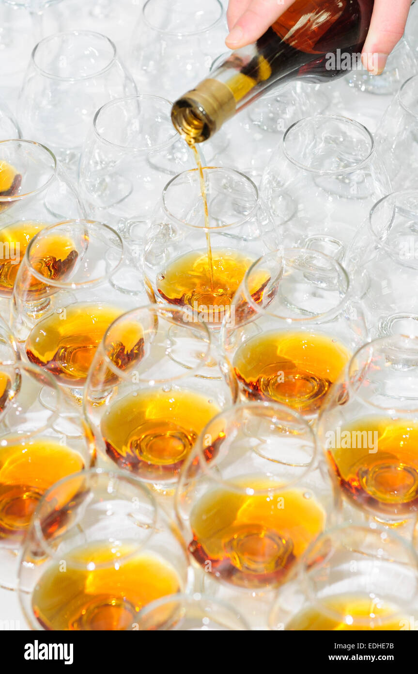 Pouring alcoholic beverage hi-res stock photography and images - Alamy