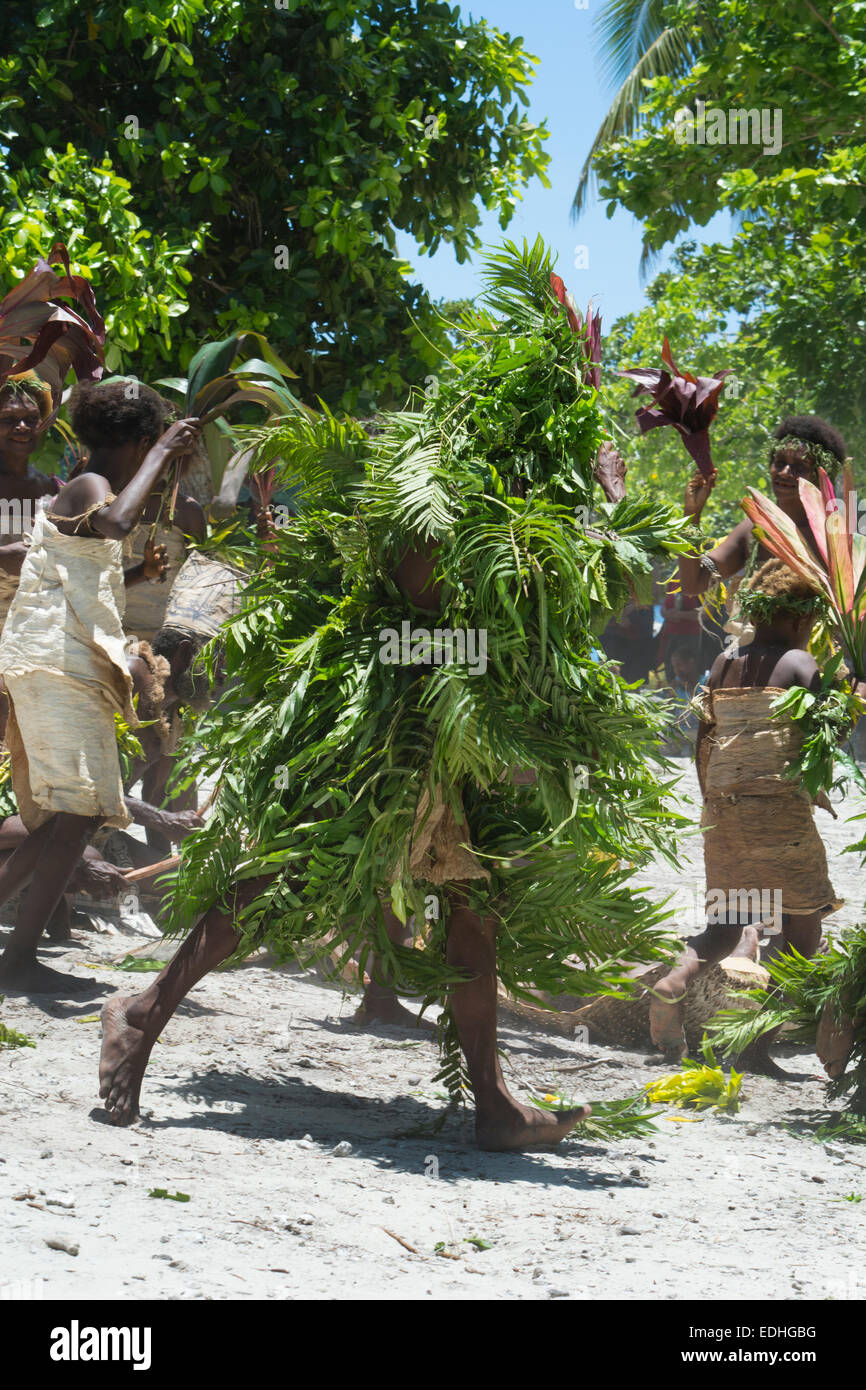 Group melanesian people in traditional hi-res stock photography and ...