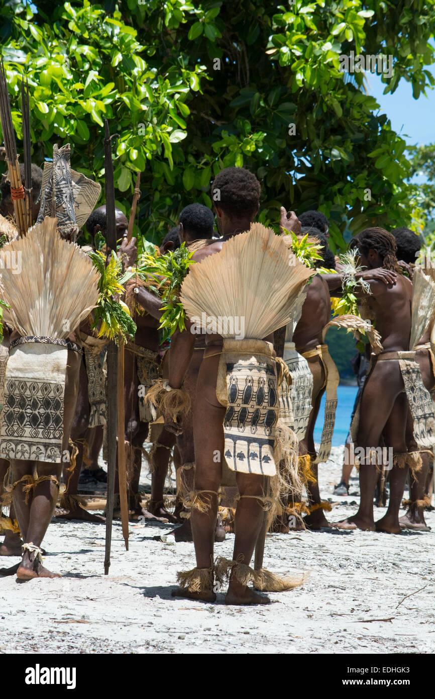 Solomon islands man traditional clothing hi-res stock photography and ...