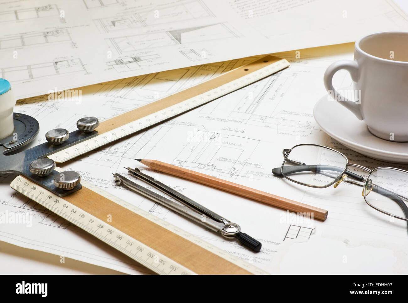 old drawing apparatus and instruments Stock Photo - Alamy