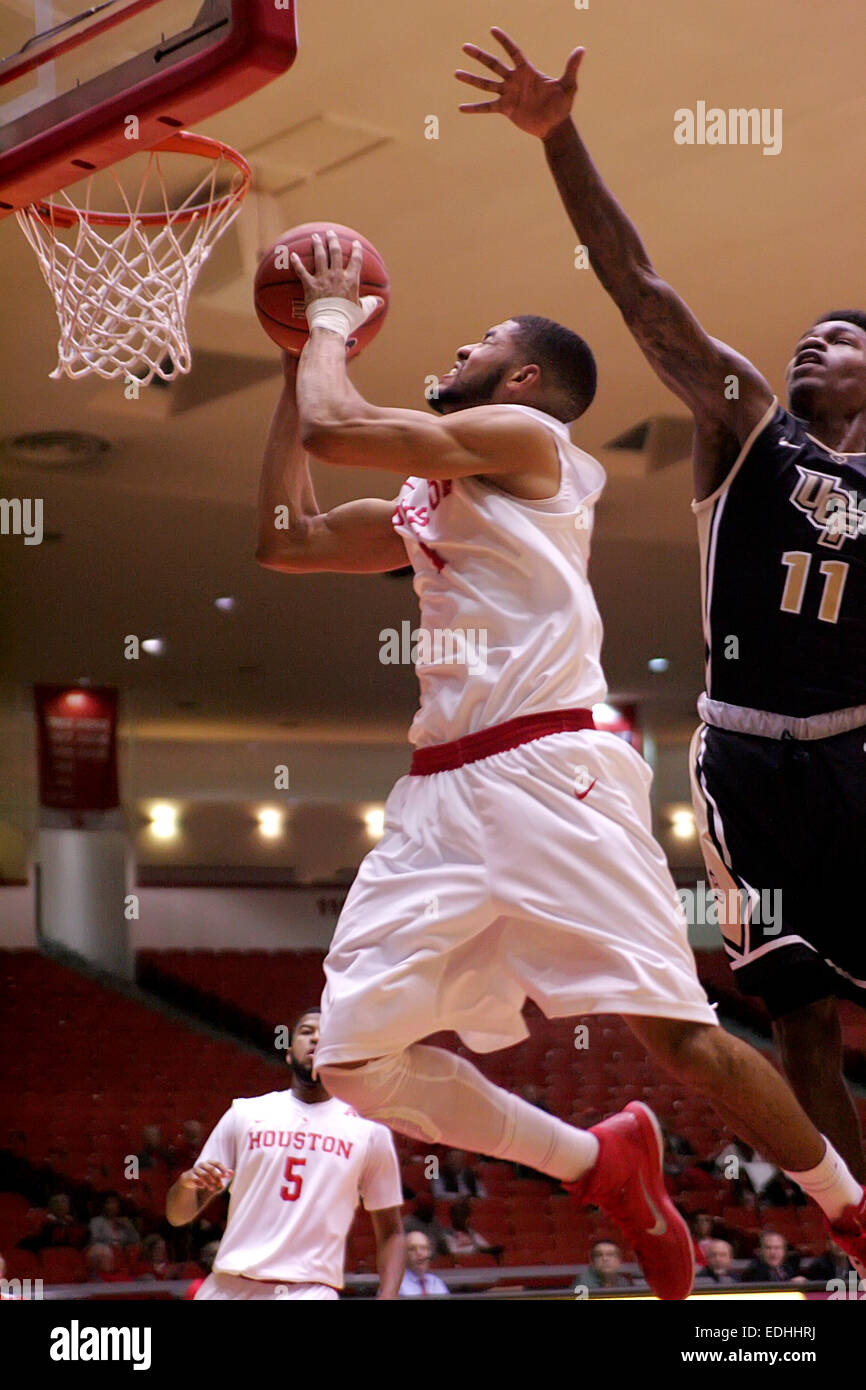 Houston, Texas, USA. 6th Jan, 2015. University of Houston guard LeRon ...