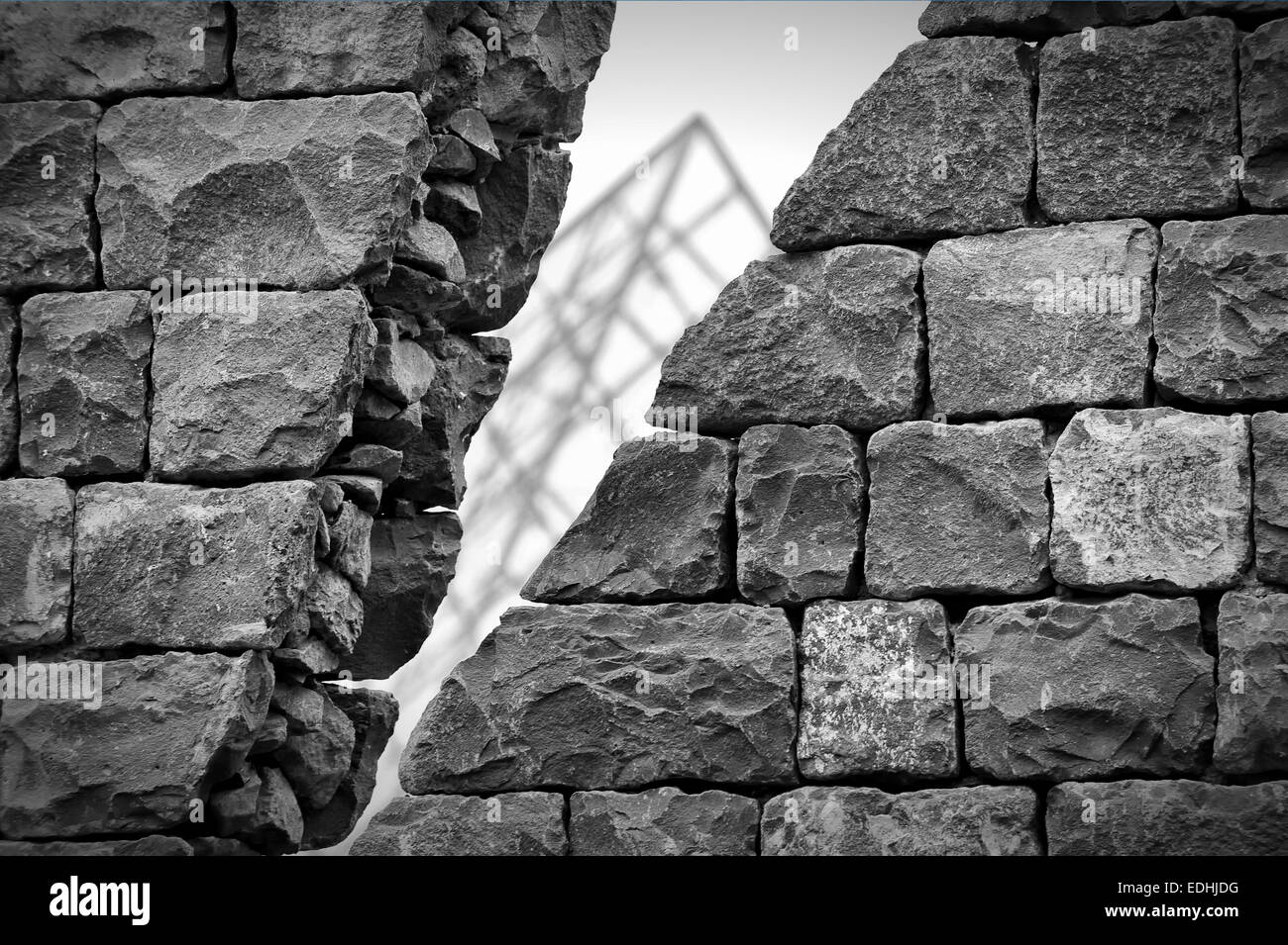 Euro symbol crumbling hi-res stock photography and images - Alamy