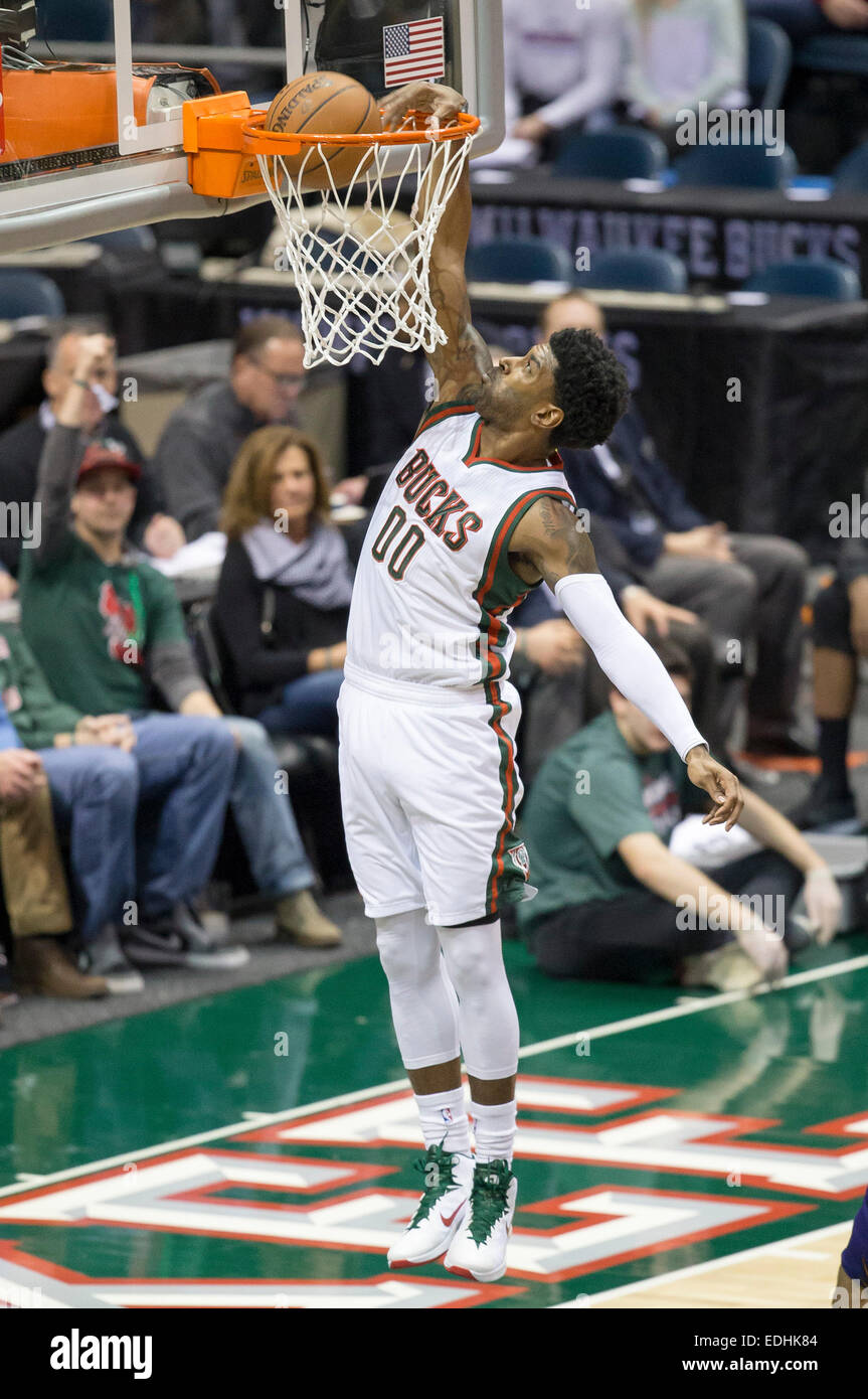 Milwaukee, WI, USA. 6th Jan, 2015. Milwaukee Bucks guard O.J. Mayo (00 ...