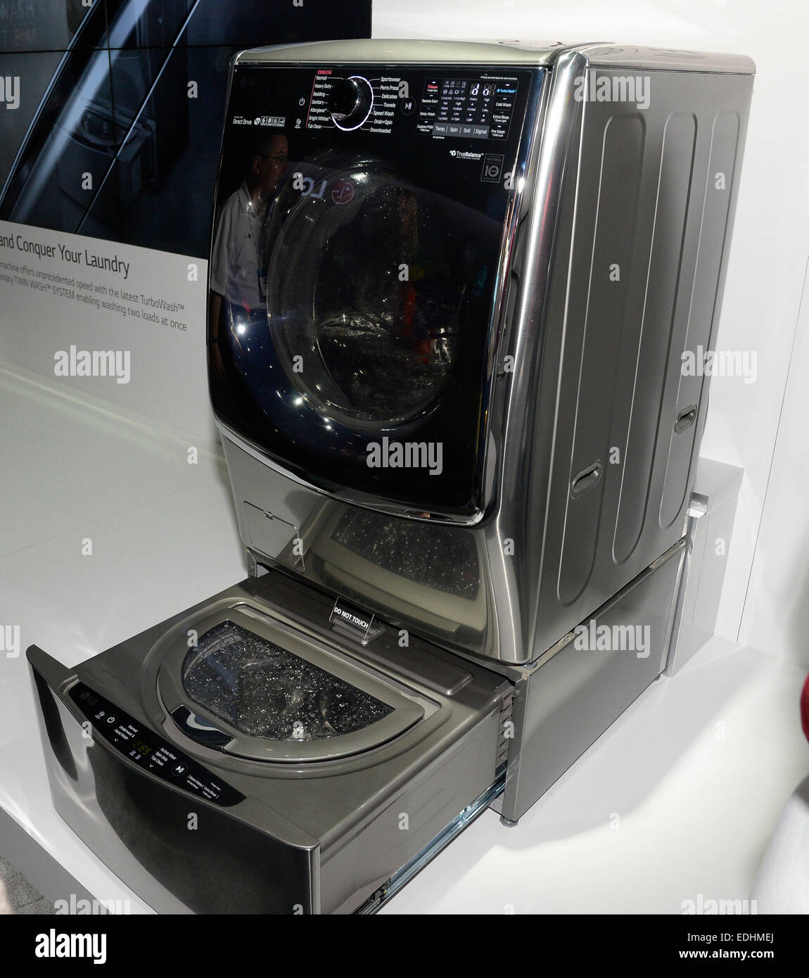 Twin unit hi-res stock photography and images - Alamy