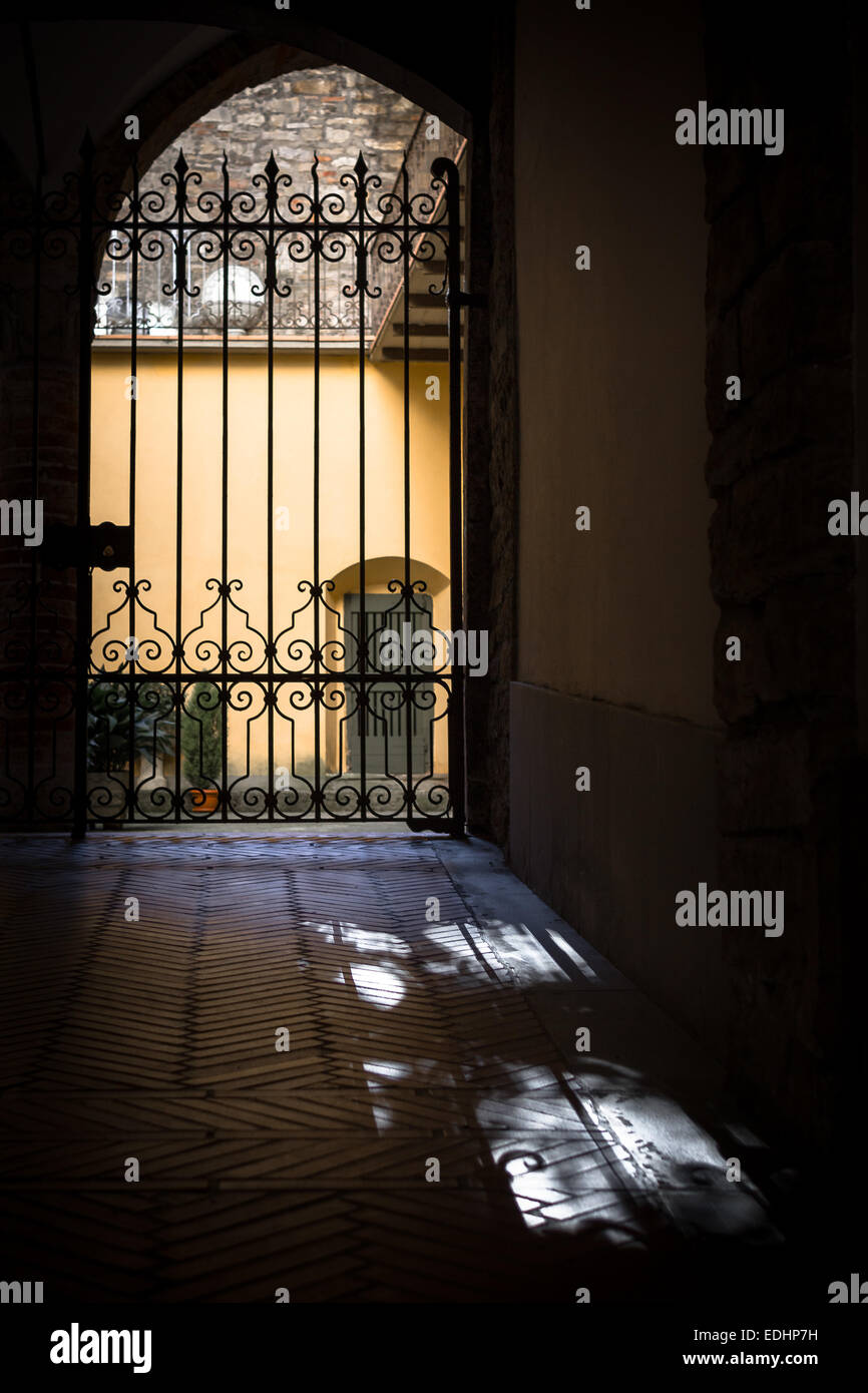 The entrance of an ancient palace Stock Photo - Alamy