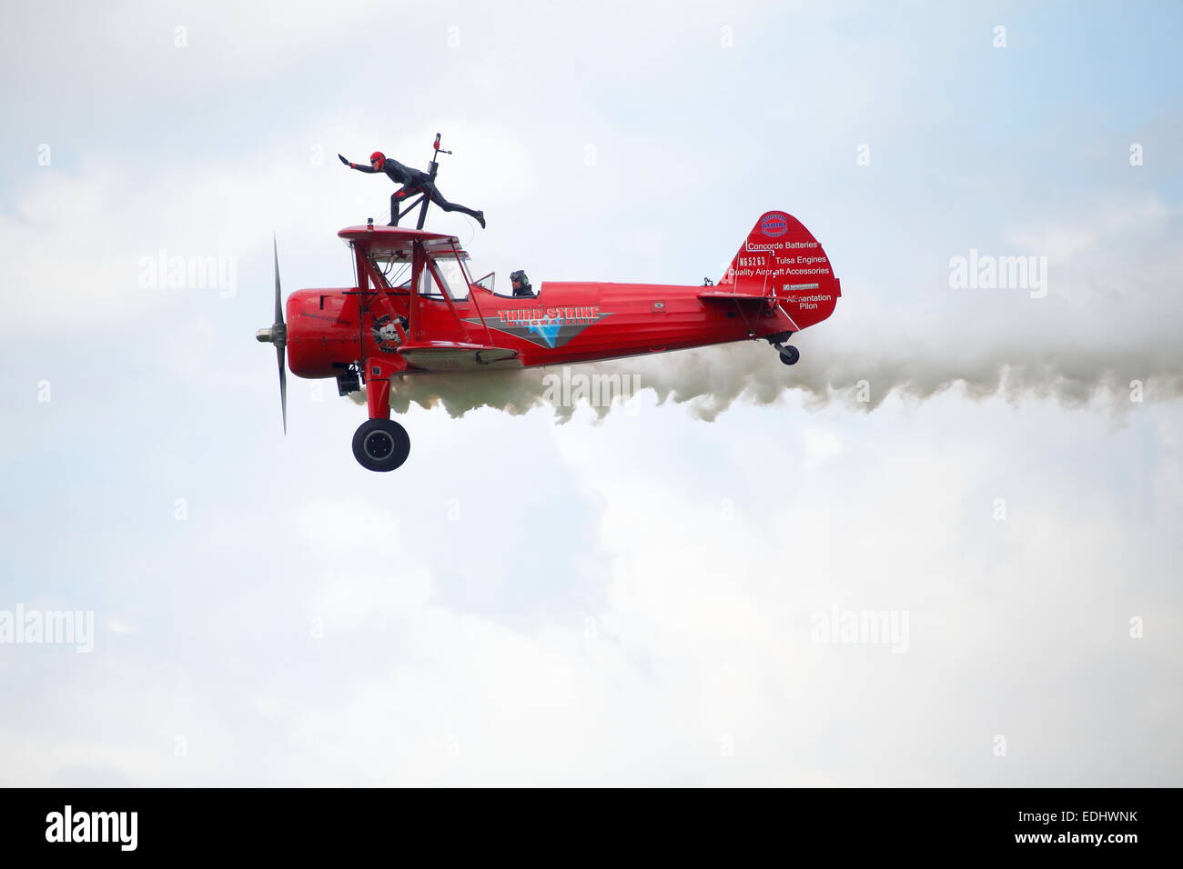 Vintage biplane wing hi-res stock photography and images - Alamy
