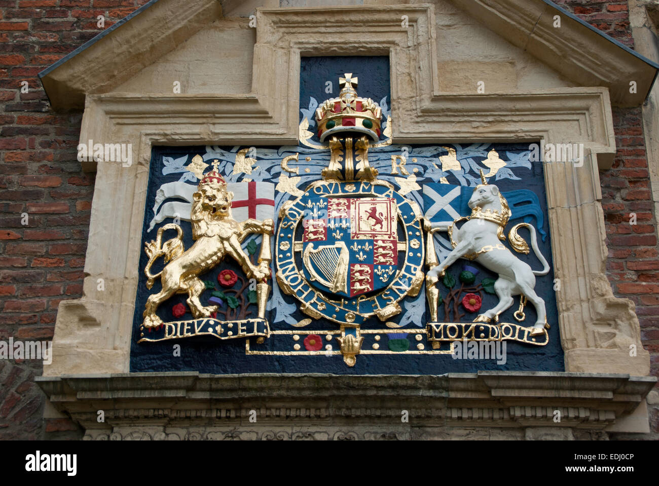 Kings coat of arms hi-res stock photography and images - Alamy