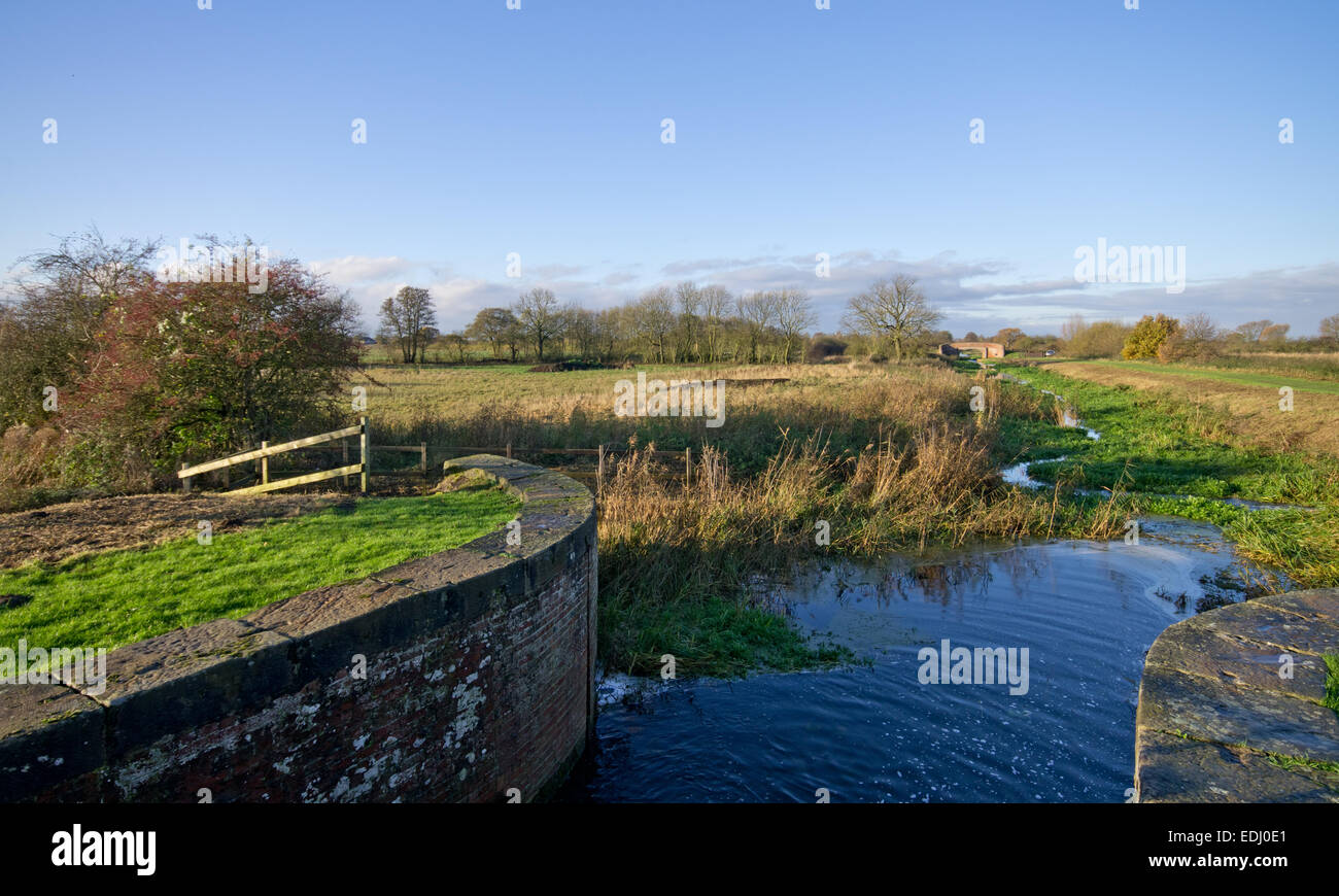 Thornton Lock on the Pocklington Canal Stock Photo - Alamy