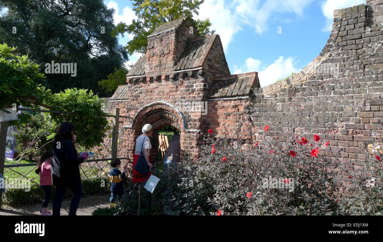 Pass through wall hi-res stock photography and images - Alamy