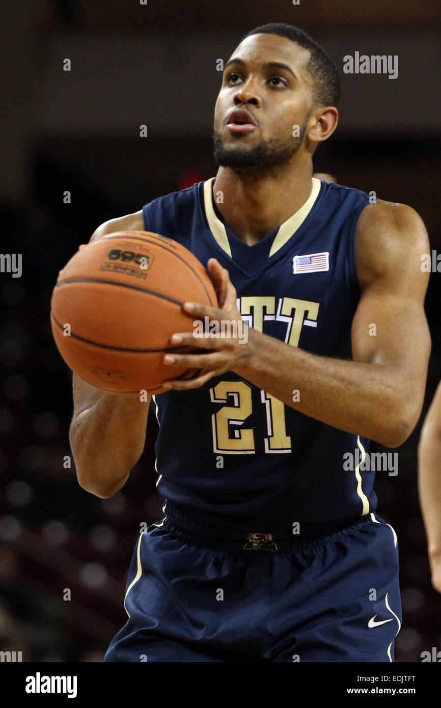 January 6, 2015: Pittsburgh Panthers forward Sheldon Jeter (21) shoots ...