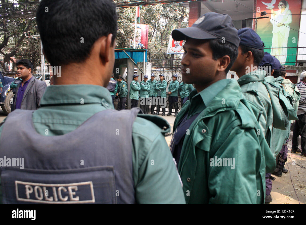 BNP chairperson Khaleda Zia remains confined to her Gulshan office for ...