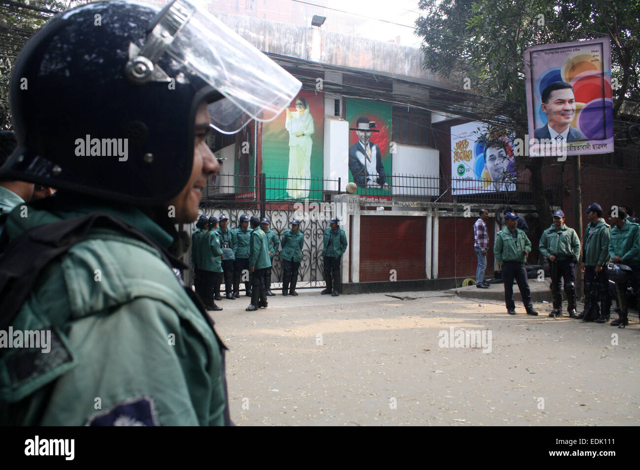 BNP chairperson Khaleda Zia remains confined to her Gulshan office for ...