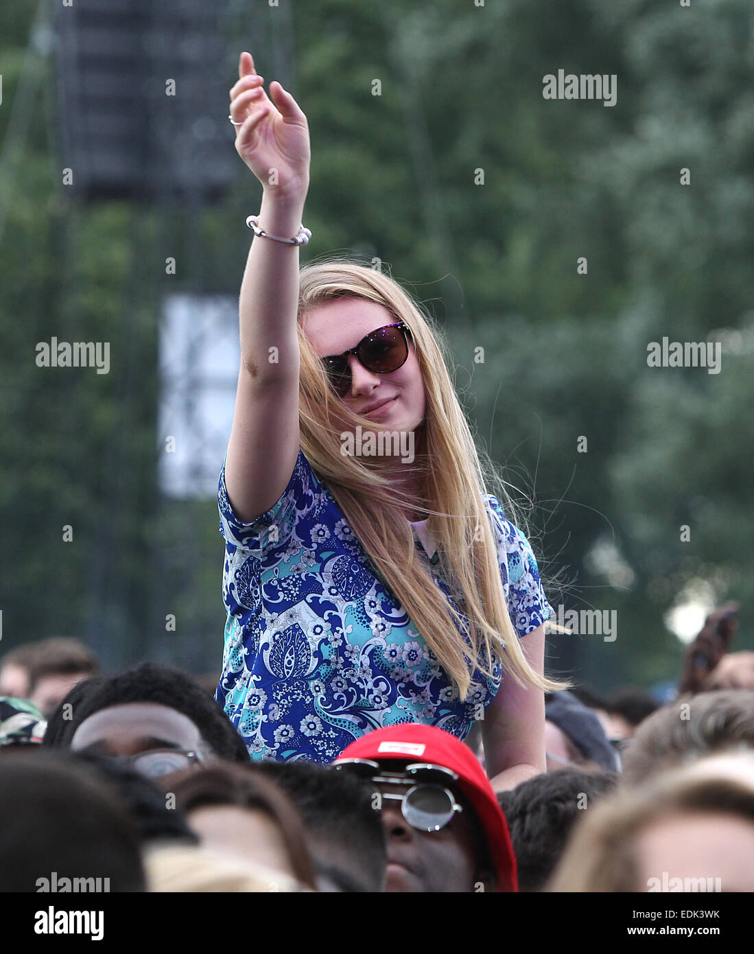 Crowd at wireless festival hi-res stock photography and images - Alamy