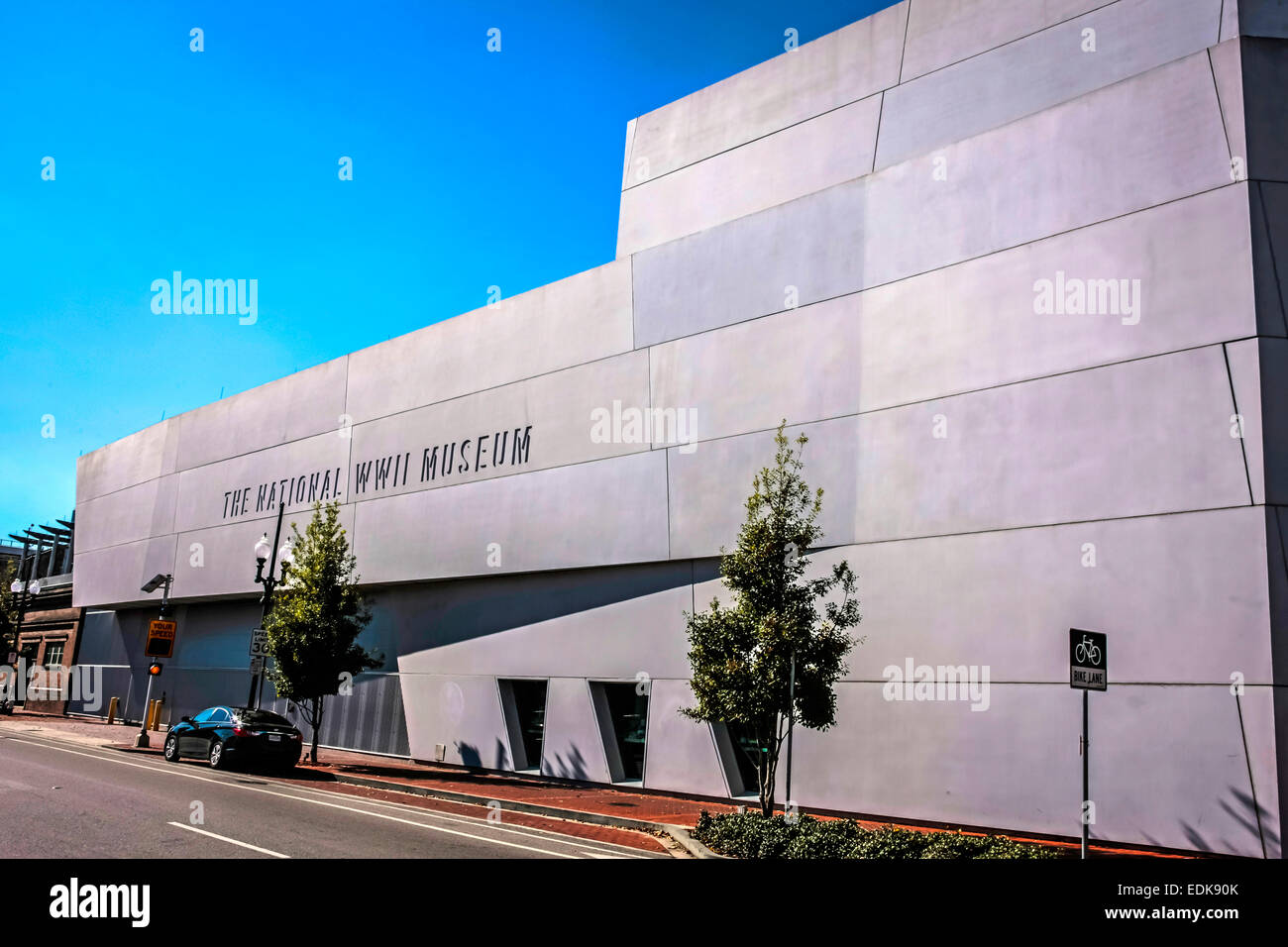 The National WWII Museum in the Warehouse/Arts district of New Orleans ...