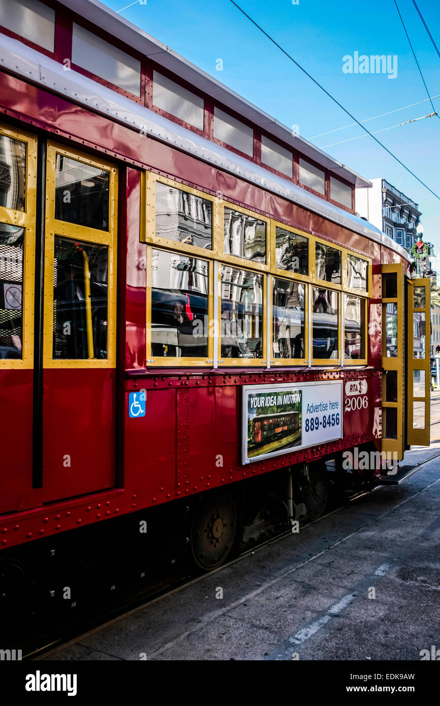 Overhead streetcar lines hi-res stock photography and images - Alamy