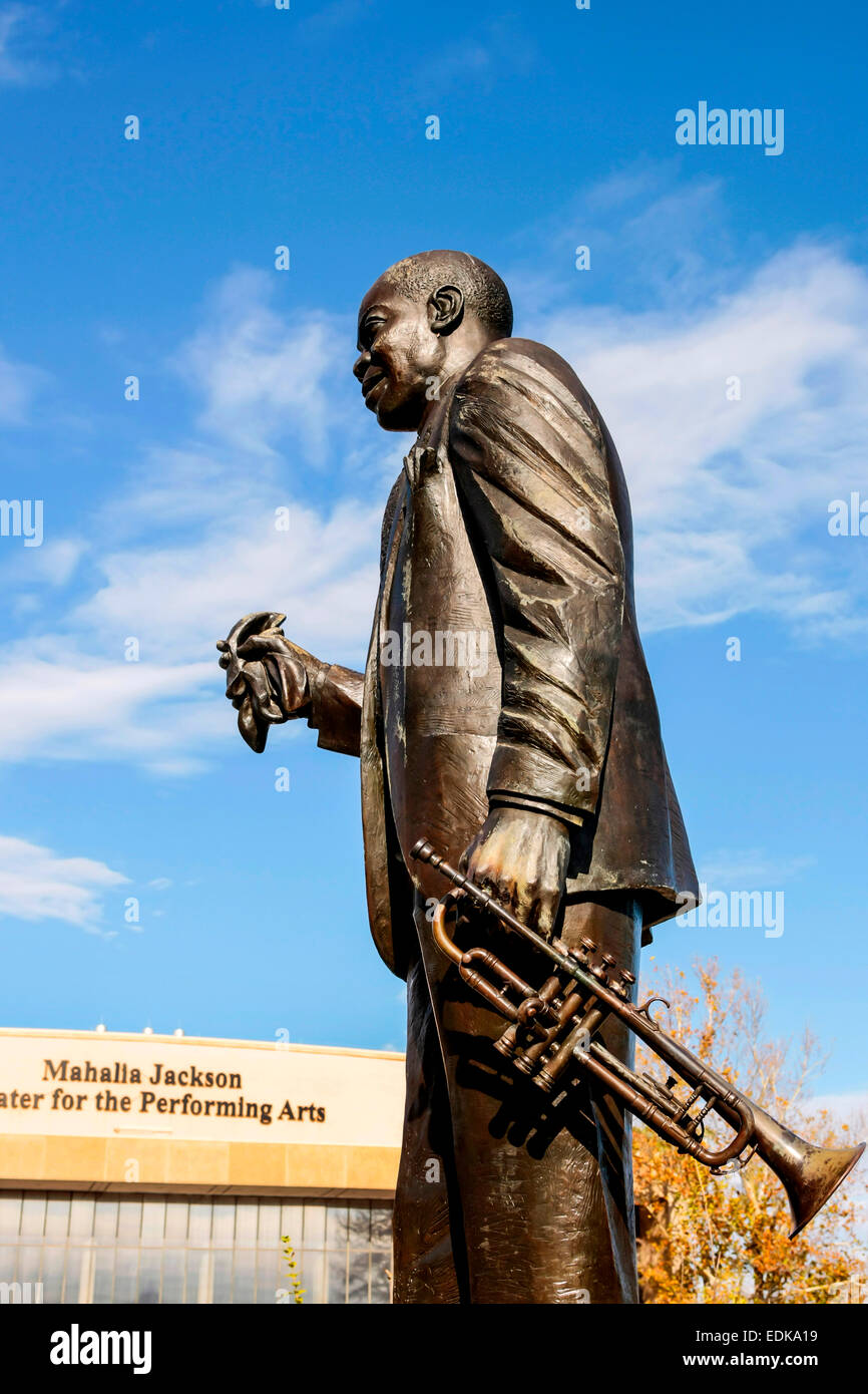 Statue of Louis Armstrong "satchmo" in a park dedicated to him in New ...