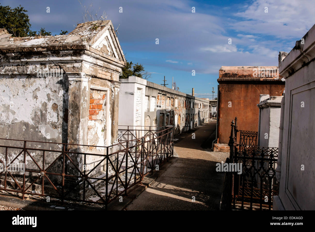 St louis no 1 cemetery hi-res stock photography and images - Alamy