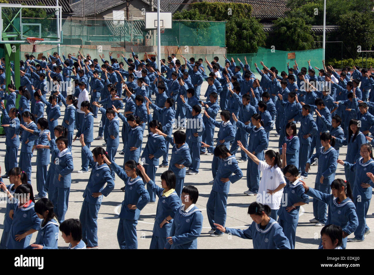 Chinese school kids exercising hi-res stock photography and images - Alamy