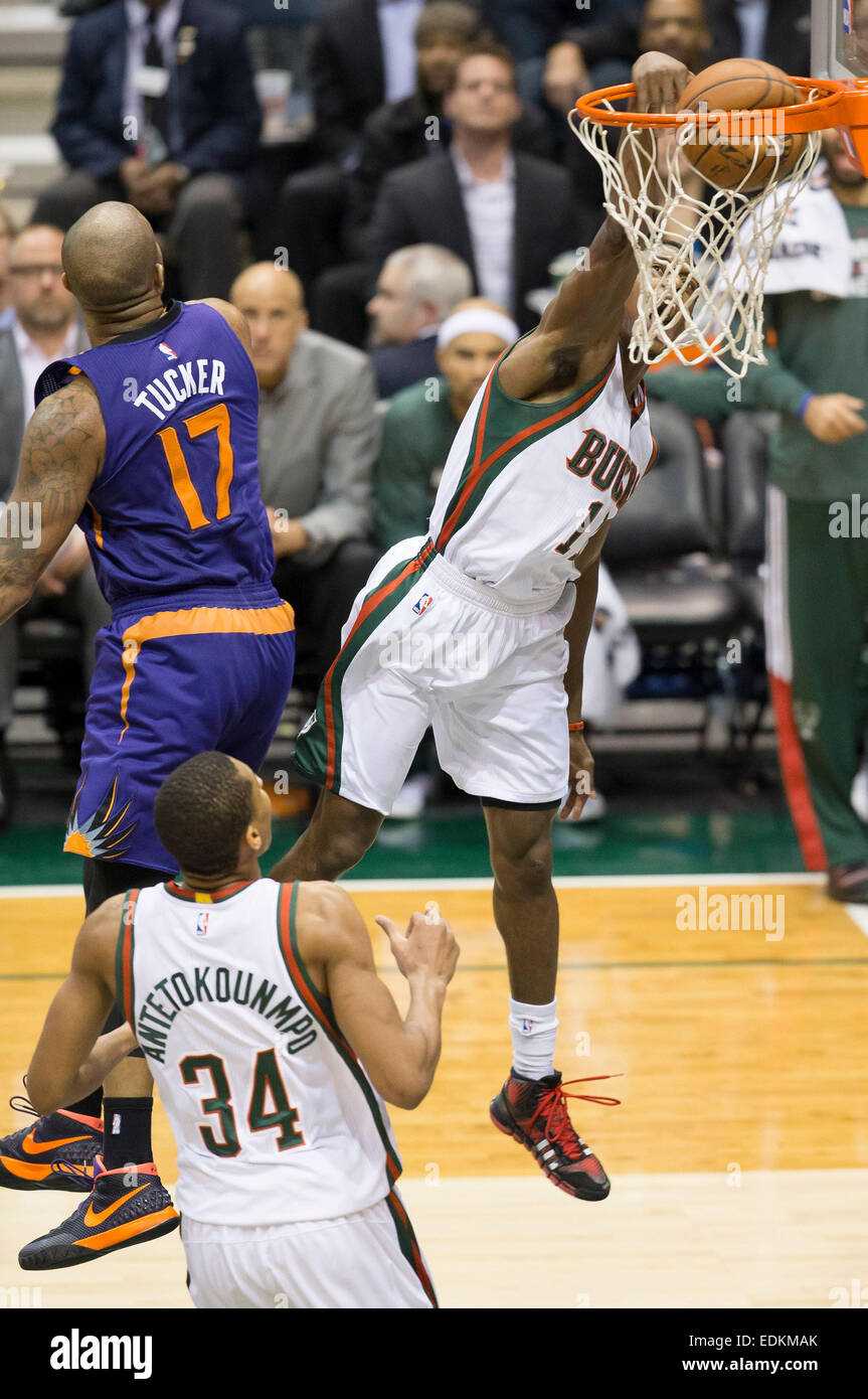 Milwaukee, WI, USA. 6th Jan, 2015. Milwaukee Bucks guard Brandon Knight ...
