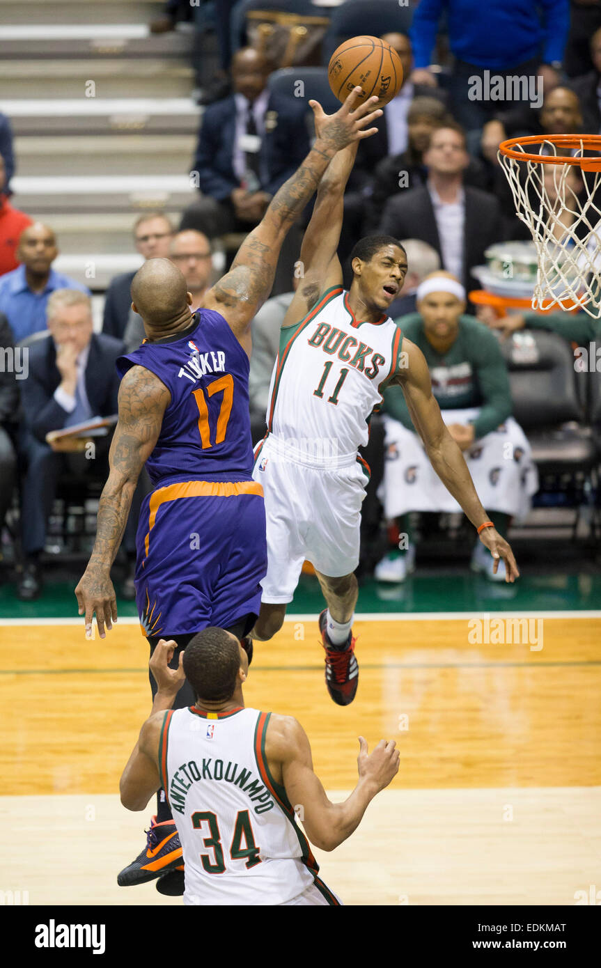 Milwaukee, WI, USA. 6th Jan, 2015. Milwaukee Bucks guard Brandon Knight ...