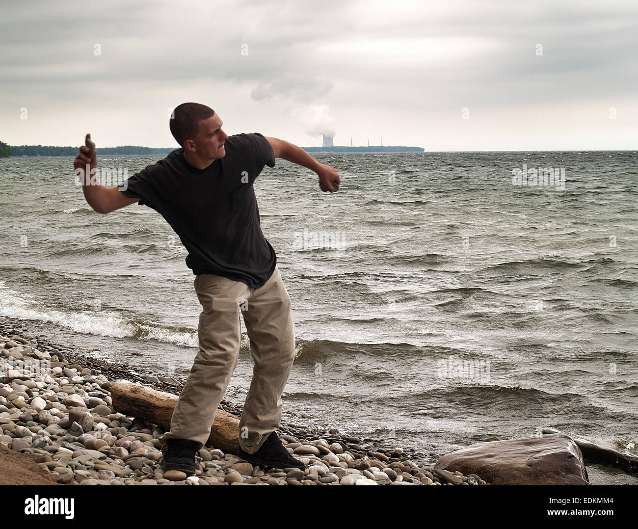 Skipping rocks on lake hi-res stock photography and images - Alamy