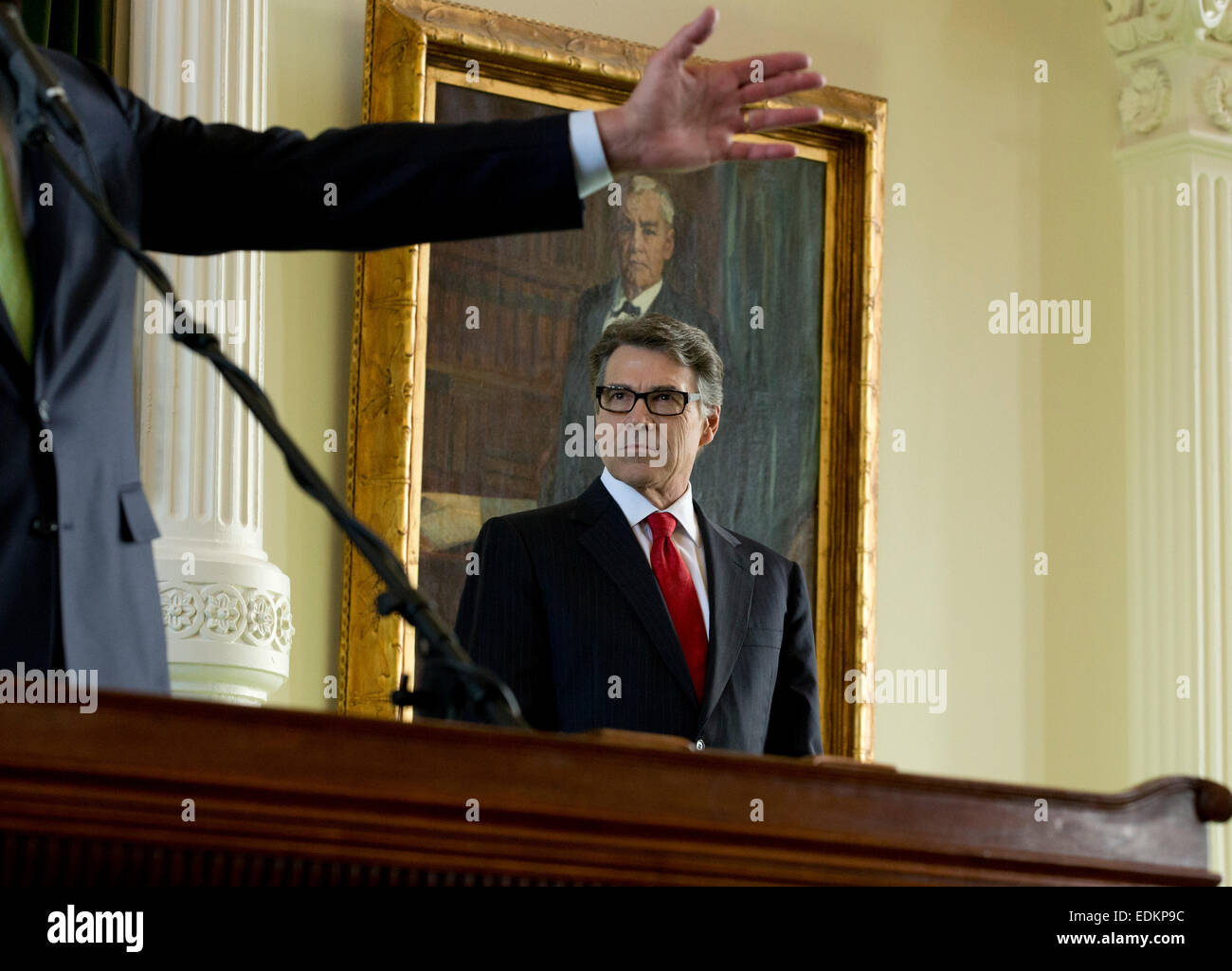 Outgoing Texas Gov. Rick Perry during transition ceremony to Governor ...
