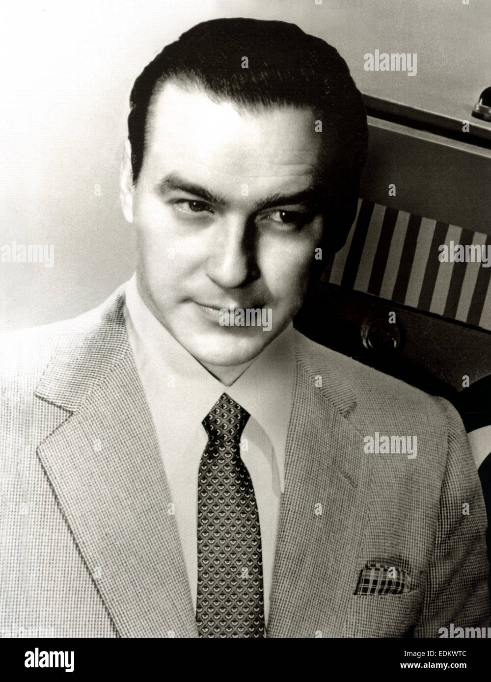 ROBERTO INGLEZ (1913-?) Born Robert Inglis. English bandleader about ...