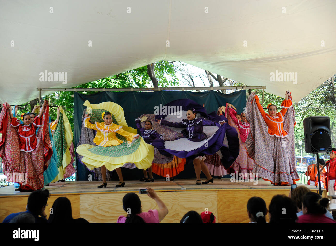 Mexican folk dance school hi-res stock photography and images - Alamy