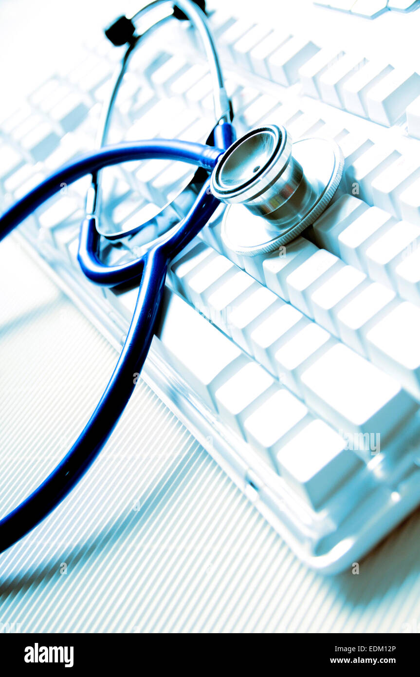 Stethoscope and computer hi-res stock photography and images - Alamy