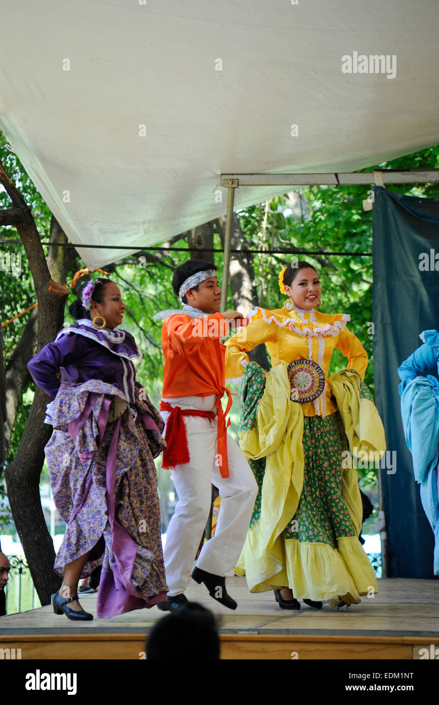 High school dance hi-res stock photography and images - Alamy