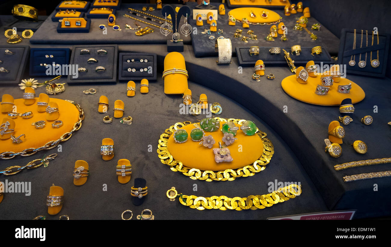 Golden store Pont Vecchio Florence Italy Stock Photo - Alamy