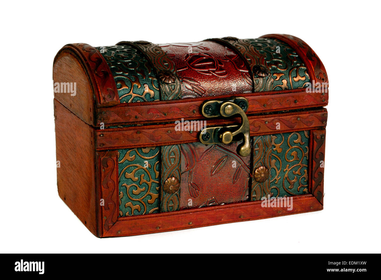 closed treasure chest isolated Stock Photo - Alamy