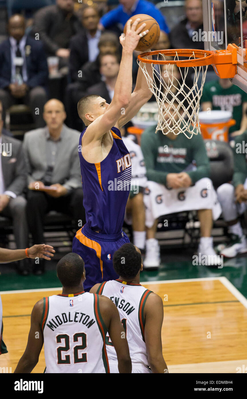 January 6, 2015: Phoenix Suns center Alex Len (21) scores on a slam ...