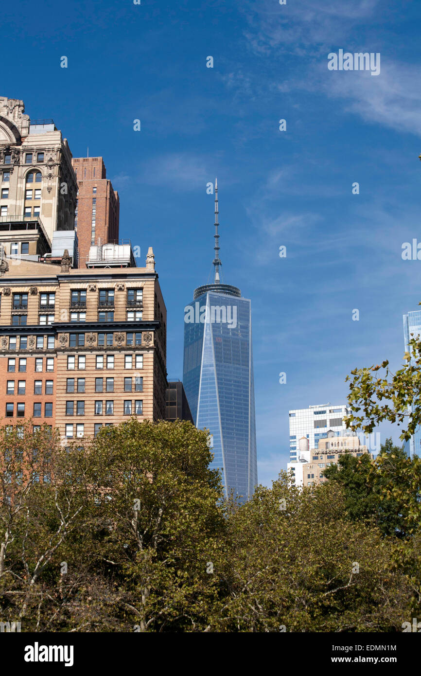 The Whitehall Building 17 Battery Place and The One World Trade Center ...