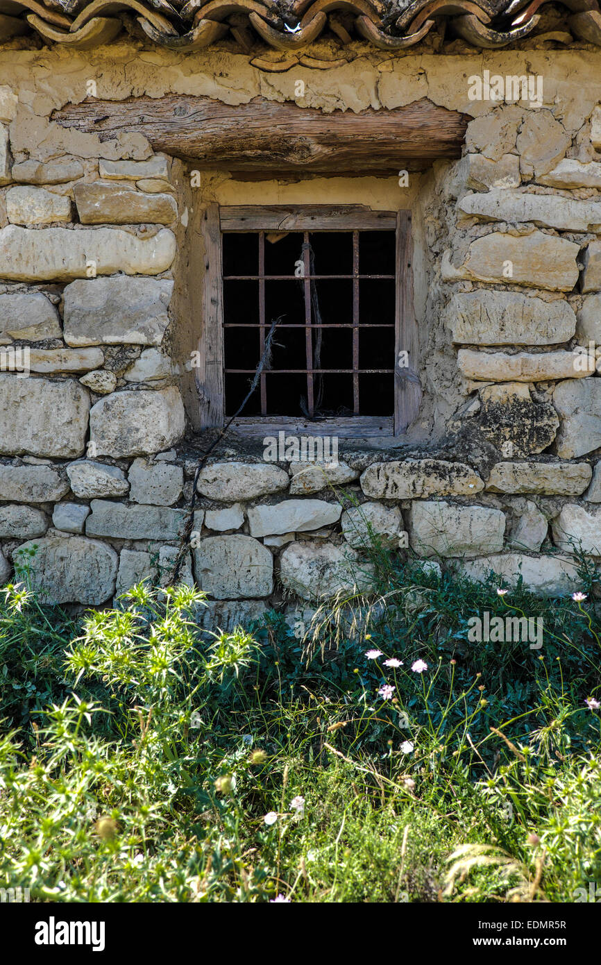 Stone house spain countryside hi-res stock photography and images - Alamy