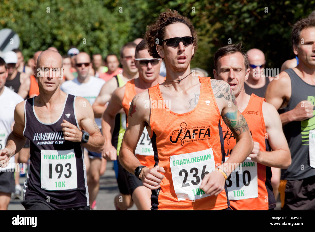 Running race start men runners hi-res stock photography and images - Alamy