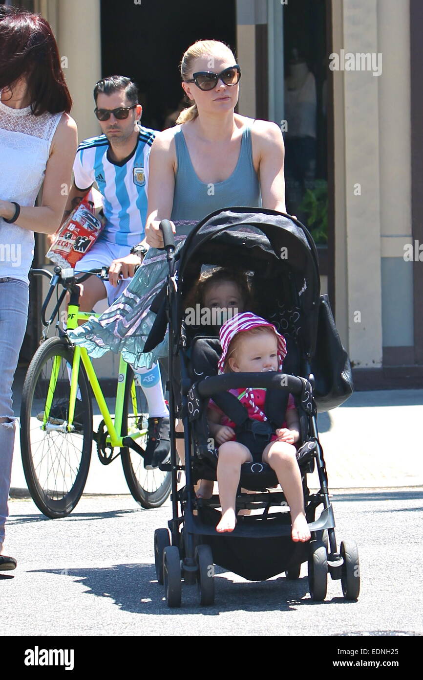 Anna Paquin strolls through Abbot Kinney with her children Featuring ...