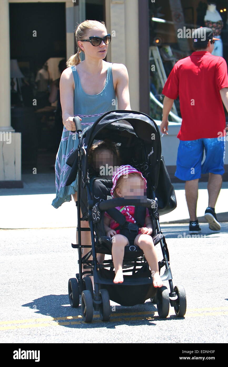 Anna Paquin strolls through Abbot Kinney with her children Featuring ...
