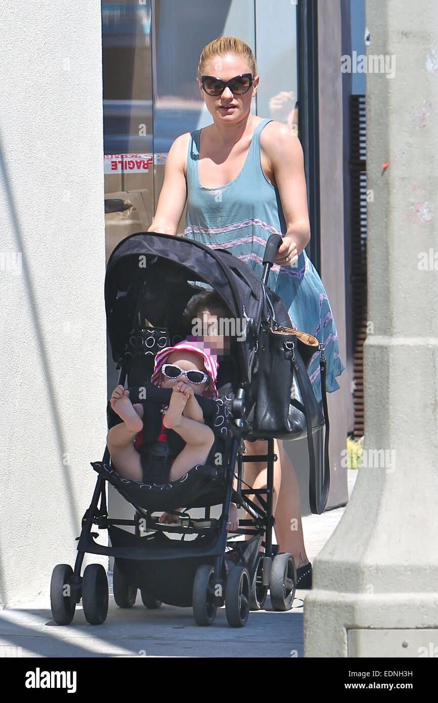 Anna Paquin strolls through Abbot Kinney with her children Featuring ...