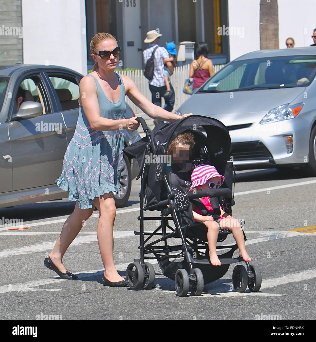 Anna Paquin strolls through Abbot Kinney with her children Featuring ...