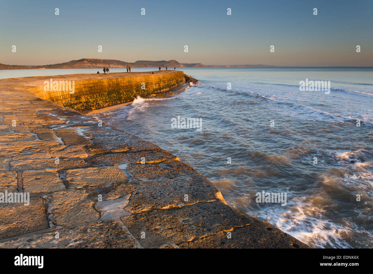 Lyme regis cliffs hi-res stock photography and images - Alamy