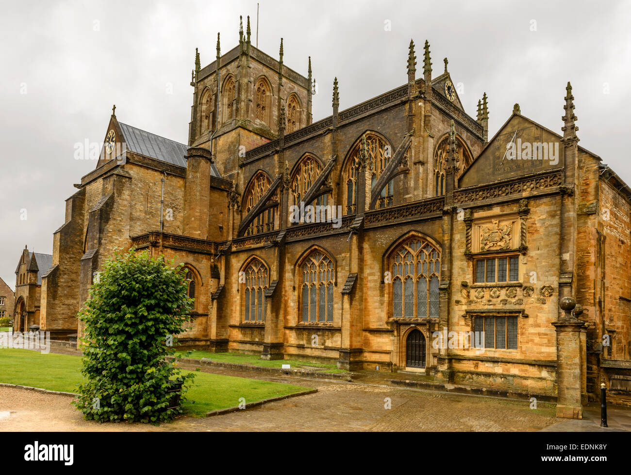 Medieval gothic architecture hi-res stock photography and images - Alamy