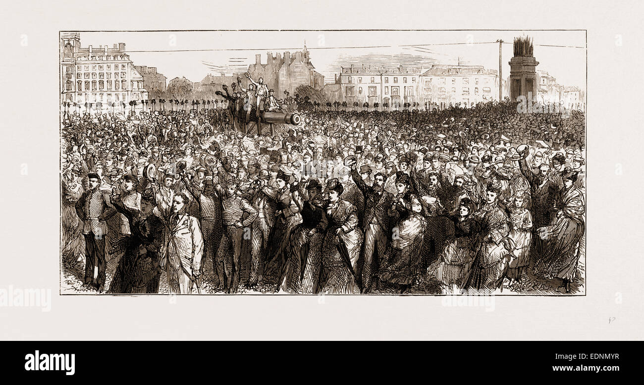 DEPARTURE OF THE ARCTIC EXPEDITION: THE CROWD ON THE BEACH, PORTSMOUTH ...