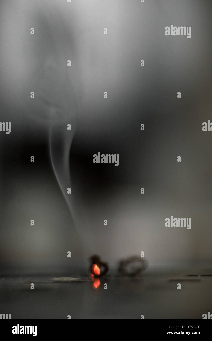 Smoke shapes hi-res stock photography and images - Alamy