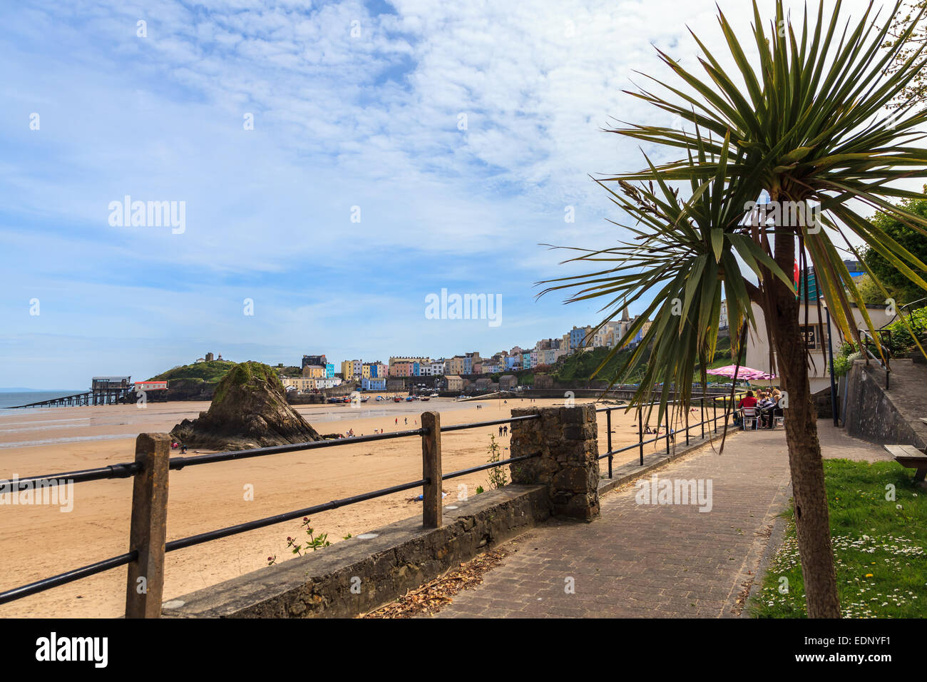 Tenby harbour yachts boats hi-res stock photography and images - Alamy
